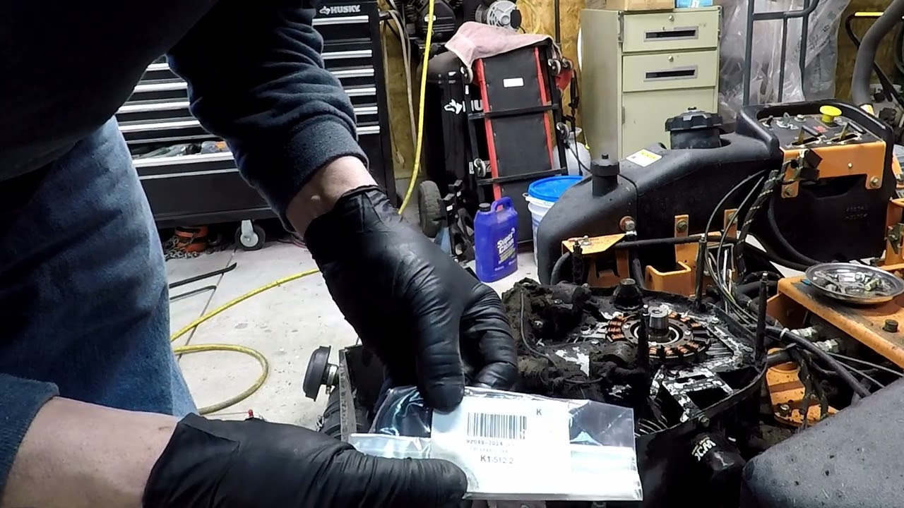 Crank Shaft Seal change on Kawasaki 19 horse Engine