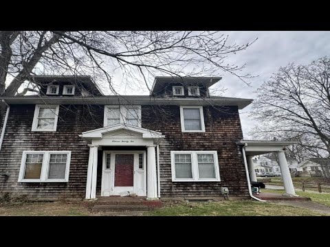1122 Fourth Street, Jackson, MI Presented by Neal Sanford.