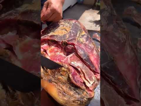 KALIAN ADA YANG SUDAH PERNAH MAKAN DAGING SAPI HAM YANG SEPERTI INI GAK