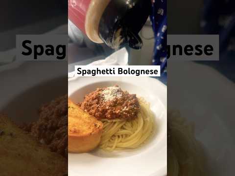 Grandma made spaghetti bolognese! #cooking #foodie #pasta #recipe #hungry #shorts #ytshorts #yummy