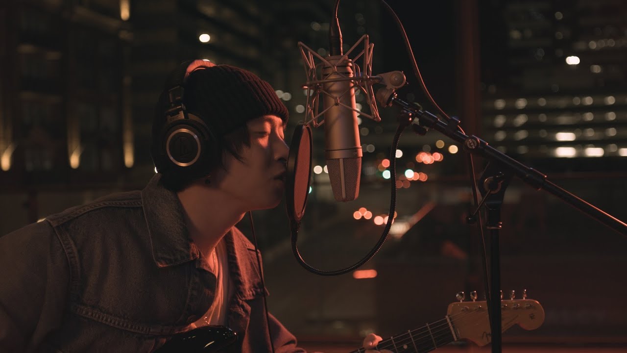 Keshi Tampil di Basket Hall Senayan Gelora Bung Karno 28 November 2022 ...