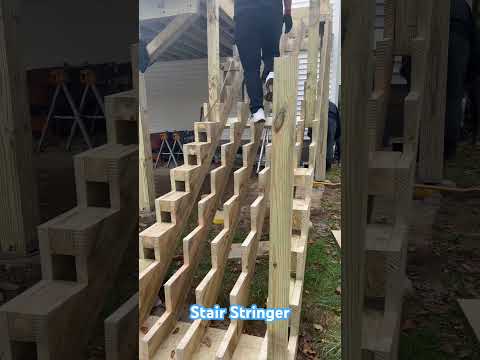 Building Stair Stringer for Picture frame decking #construction #deckbuilder #stairs
