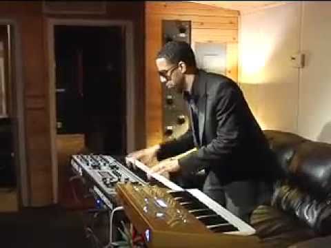 Ryan Leslie Making The Instrumental For Addiction – Rap XL