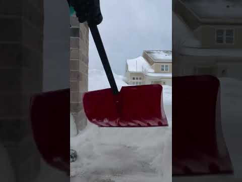 Shovelling Snow@minnesotacold