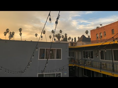 Los Angeles (WorkFromHome) Studio Apartment Tour Starting @ $1,649 (2020 Video) | Kenmore Commons