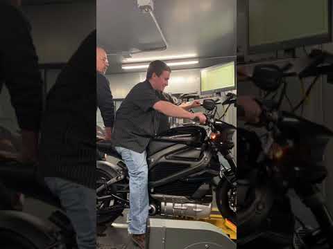How a Harley-Davidson LiveWire sounds