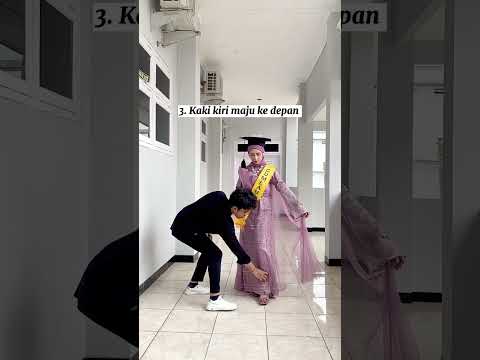TIPS POSE FOTO WISUDA DI GEDUNG