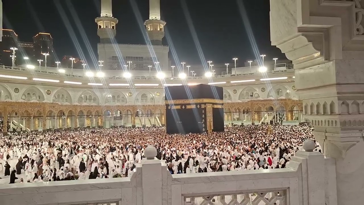 Kaaba at night 🖤🕋 #makkah #masjidilharam #foryou #explorepage 