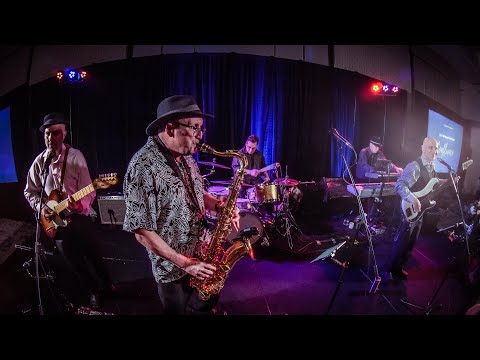 Usual Suspects - I Feel Good (Live at JW Merriot, Vancouver)