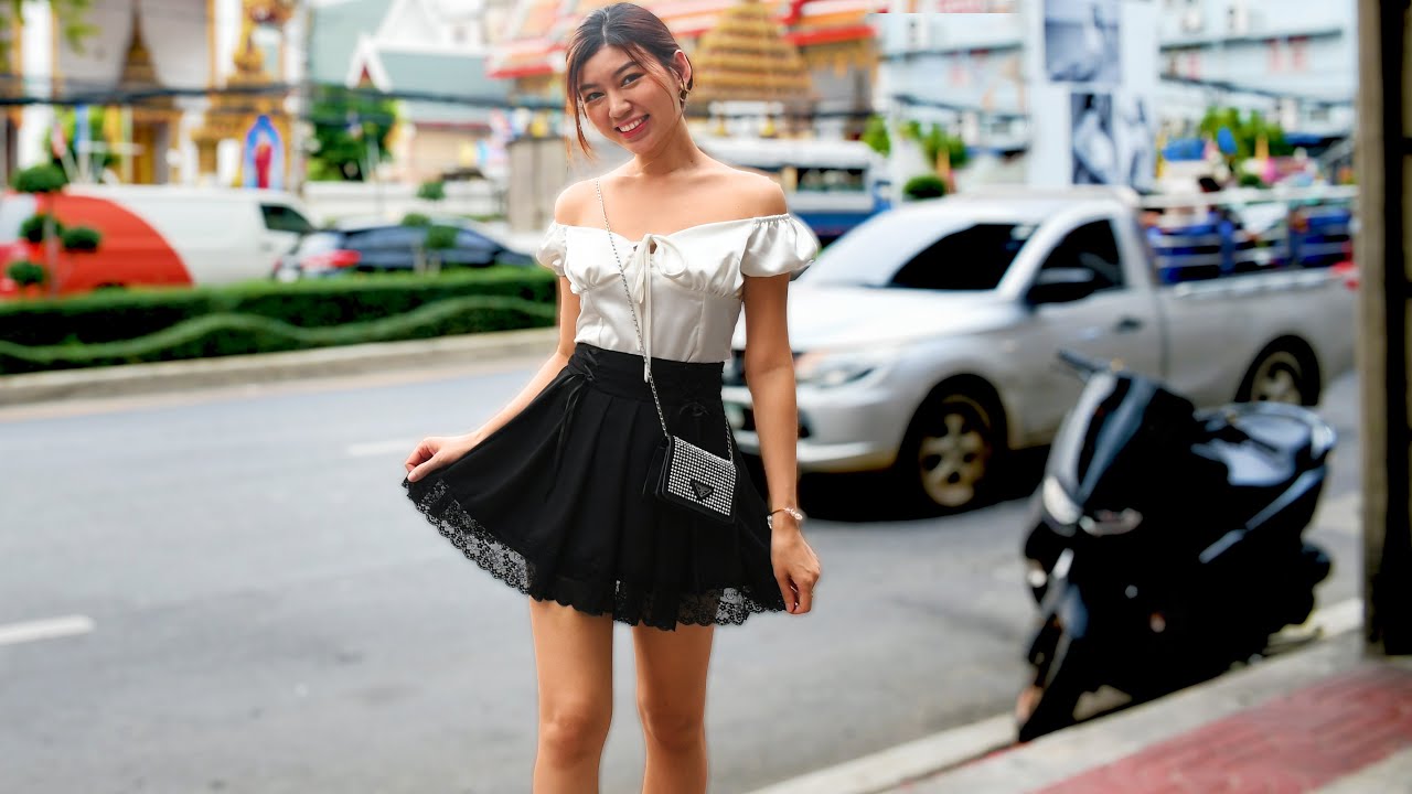 Burmese model explores Bangkok