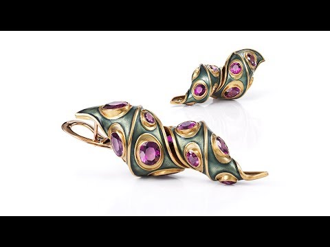 Surface or Substance? Jewelry as Adornment and Power