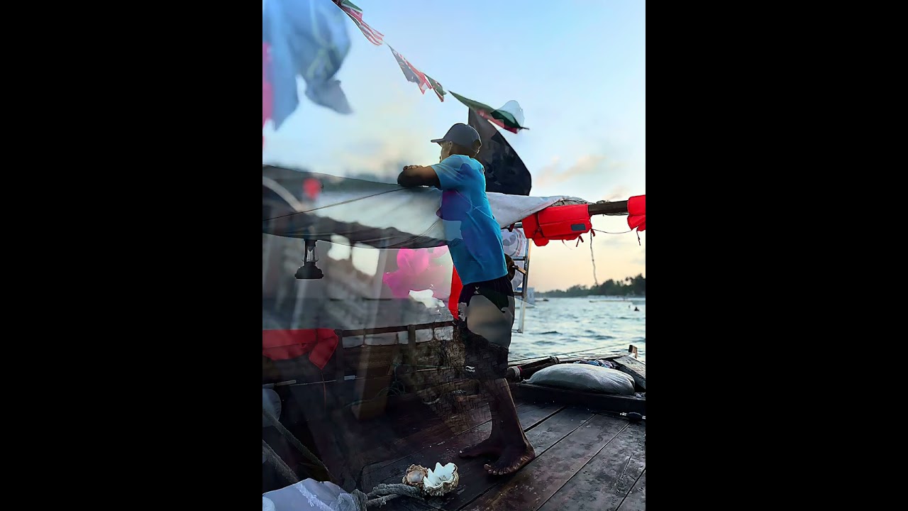 LAMU BOAT -DIANI BEACH 