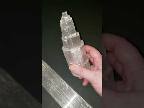CRYSTAL TOWERS SERIES - Selenite, what it does and where to use it