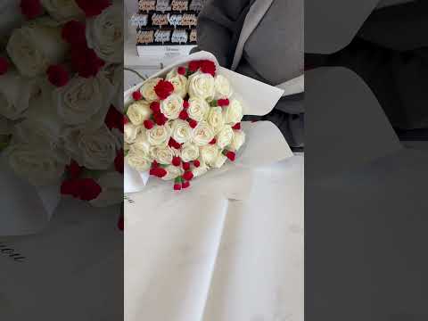 πΉπ€ Roses x Mini Carns #roses #bouquet