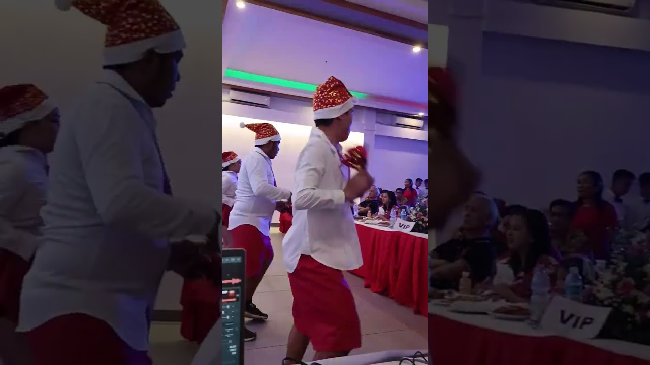 Funny Christmas Party Presentation. I wanna wish you a merry christmas. #party #happy #funny #comedy