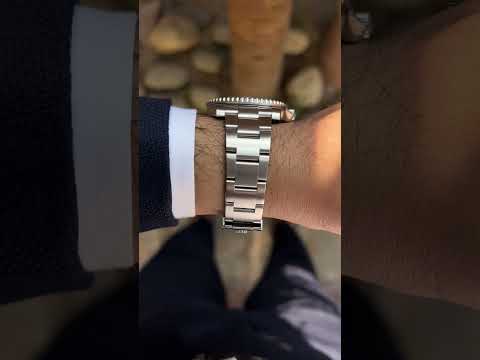 5.5 million rupees Watch in Pakistan The Rolex Hulk 116610lv is Absolutely gorgeous #rolex