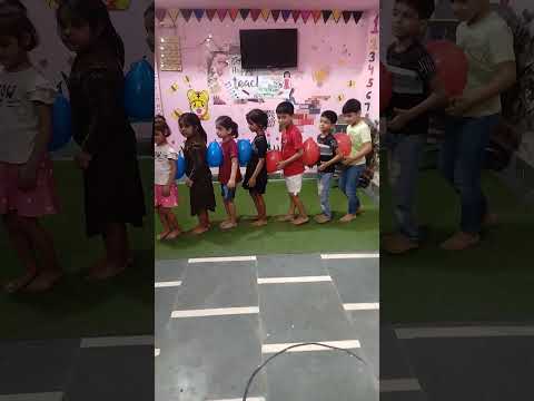 let's watch#balloon balance activity#balance game#shortvideo #shortsfeed #shortbeta #youtubeshorts