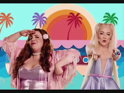 Saoirse Ronan and female SNL castmembers reveal 'secret every girl knows' in hilarious video