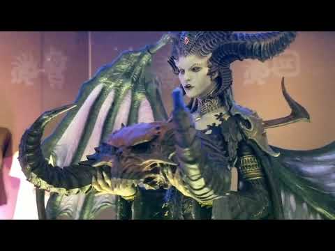 SDCC 2022 Diablo Lilith statue