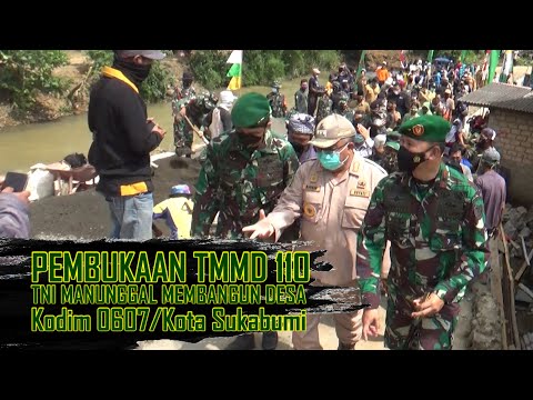 LETKOL INF DANANG DAMPINGI BRIGJEN TNI FAUZI TINJAU TMMD 110 KODIM 0607/KOTA SMI DI DESA SUNDAWENANG