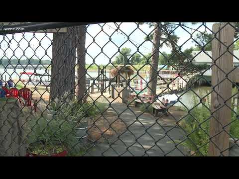 Duke Energy installs fence, upsets Lake Wylie restaurant