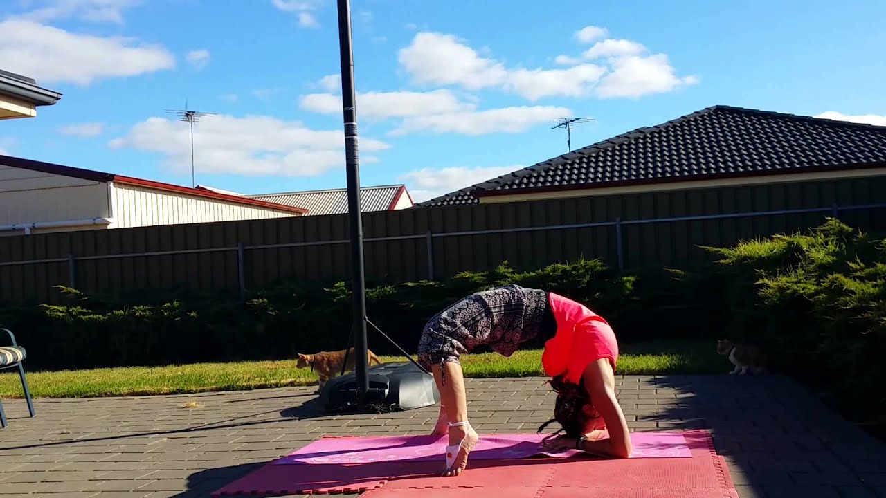 Variations up Upward bow pose