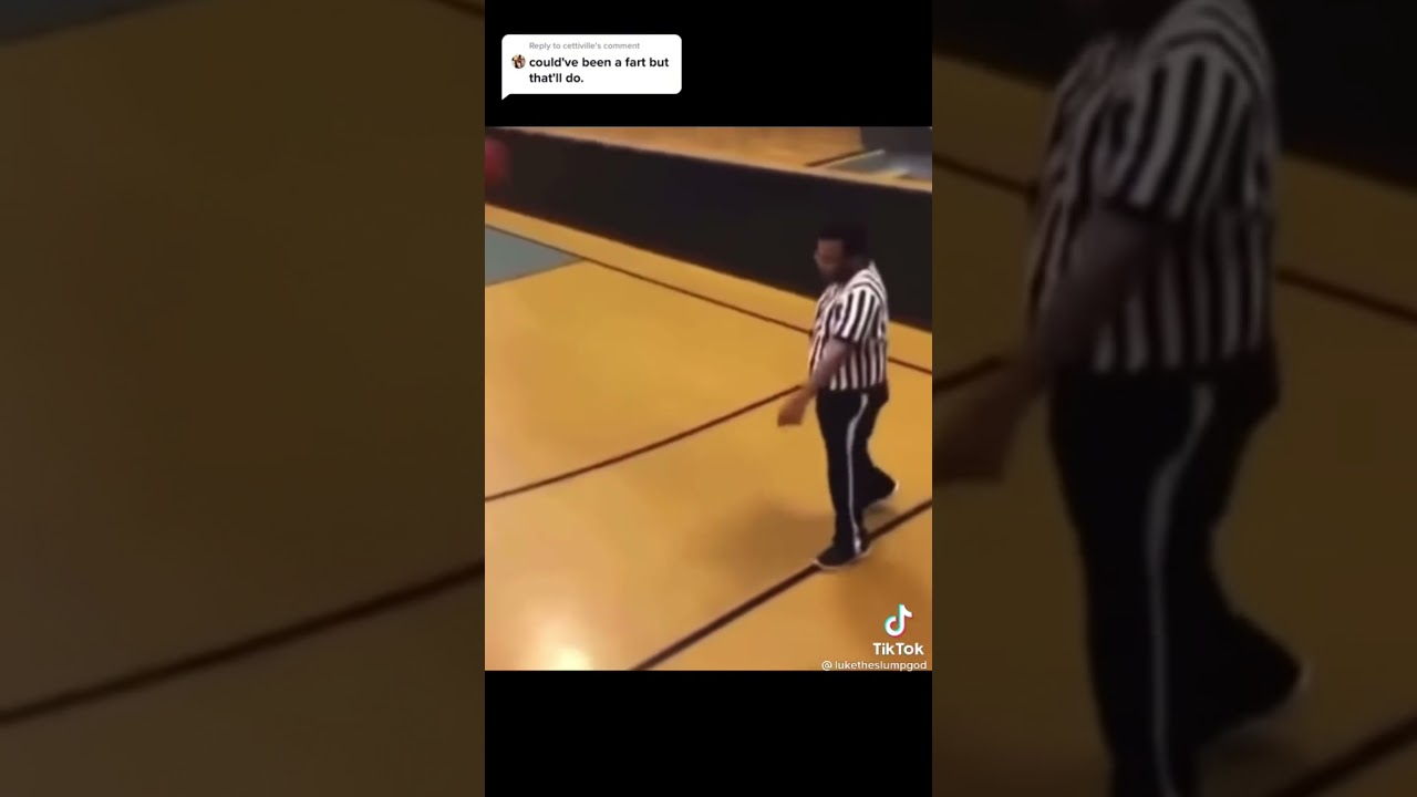Ref trynna regulate everything, get what you deserve 😂 #shorts #tiktok #funny #memes #fart #sports