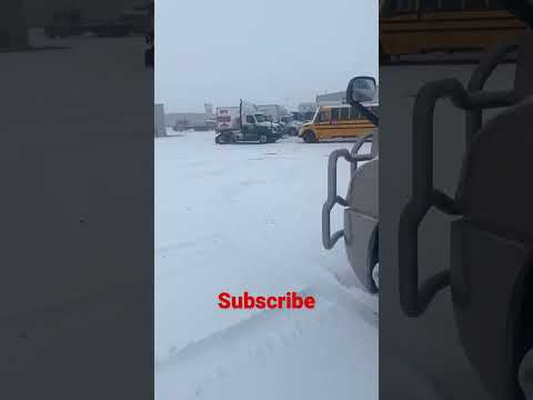 Snowing In Bismarck ND 02/28/23 #shorts #snowing