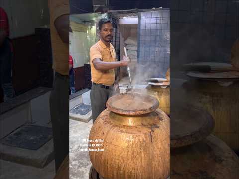 1000 years old dal makhani, kesar dhaba, Amritsar #dalmakhani #indianfood #foodies #streetfoodindia