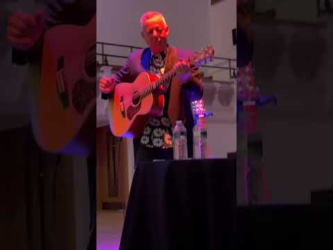 Tommy Emmanuel CGP demo on Signature Maton guitar - Jesse Garwood