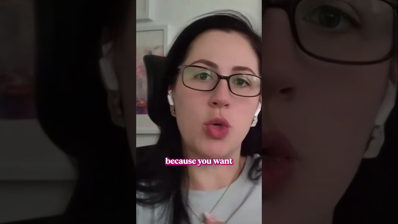 Fake Cleavage in 10 Seconds