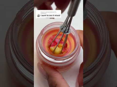 MIXING LANEIGE PINK LEMONADE SWIRL LIP SLEEPING MASK!!! Are you team mix or scoop? 🍋🍓