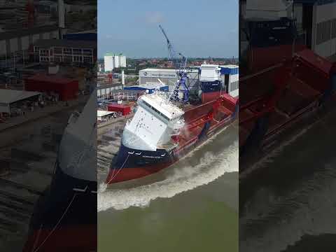 Ship Launch Reversed: Vessel jumping out of the Water 🌊🚢