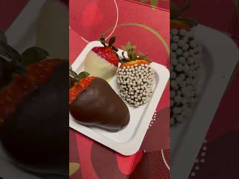 Fruit box Sweet treat from the hubs! #ediblearrangements