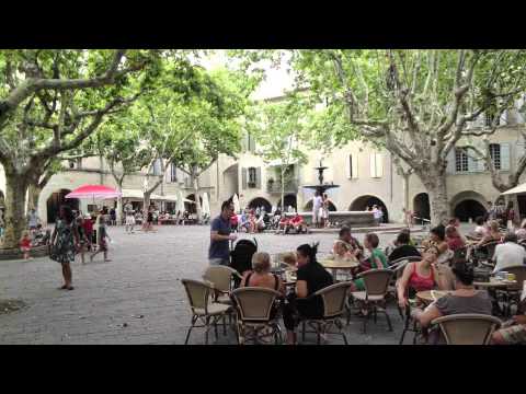 An introduction to the picturesque village of Uzes