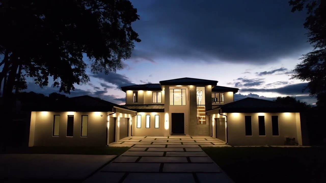 Ballard Custom Homes - 51 Interlaken
