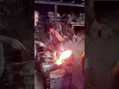 $$$ Recycling Scrap Metal: A Low-Budget Casting #youtubeshorts #foundry #metalcasting #sandmolds