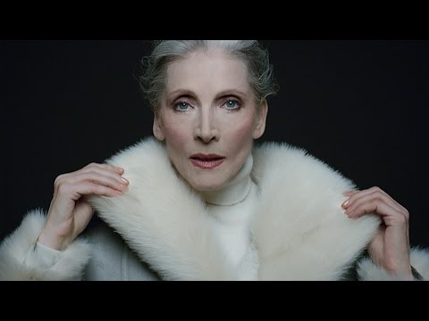 M&S Women's Fashion: The Art Of Texture TV AD 2015
