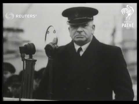 Royal Naval fleet returns to port (1944)
