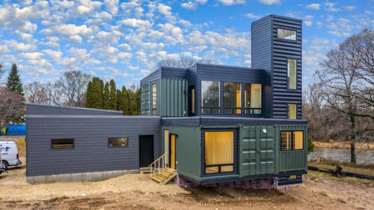 Inspiring Shipping Container Home (0033)