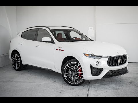 Experience Corsa Mode - 2022 Maserati Levante Trofeo