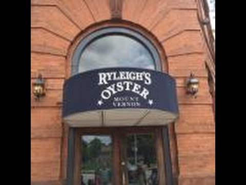 Steady Ratchets performing at Ryleigh;s Oyster