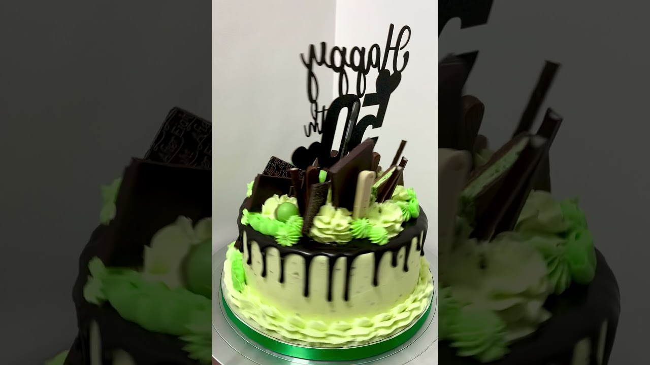 Mint choc chip drip cake