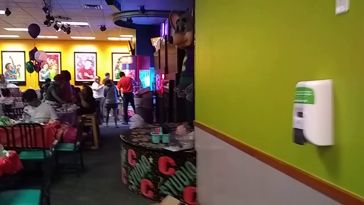 Up Close And Personal With 16 Movement Studio C Beta Chuck E Animatronic