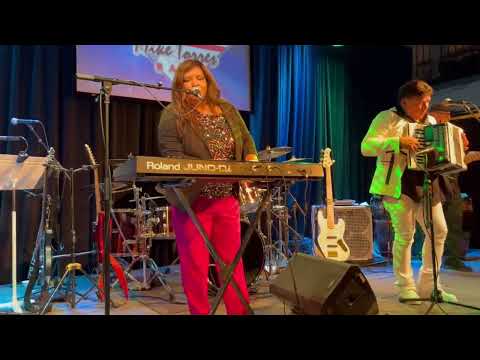 Que Me Lleven Canciones - Mike Torres Jr Band @ Club Fox in Redwood City 12/2/2023