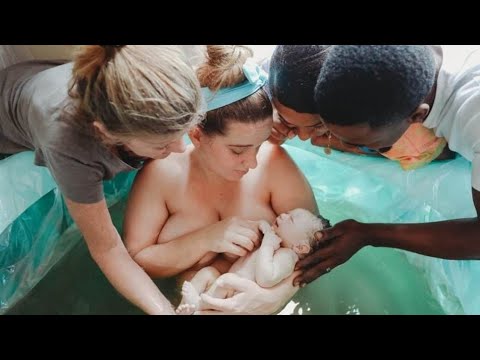Doula vs Midwife for Water Birth: Which One Is Right for You?