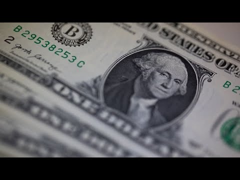Dollar to See 'Series of Jagged Peaks,' Says SocGen's Juckes