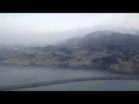 Landing in Genova airport flying Dash, Aeroporto Cristoforo Colombo