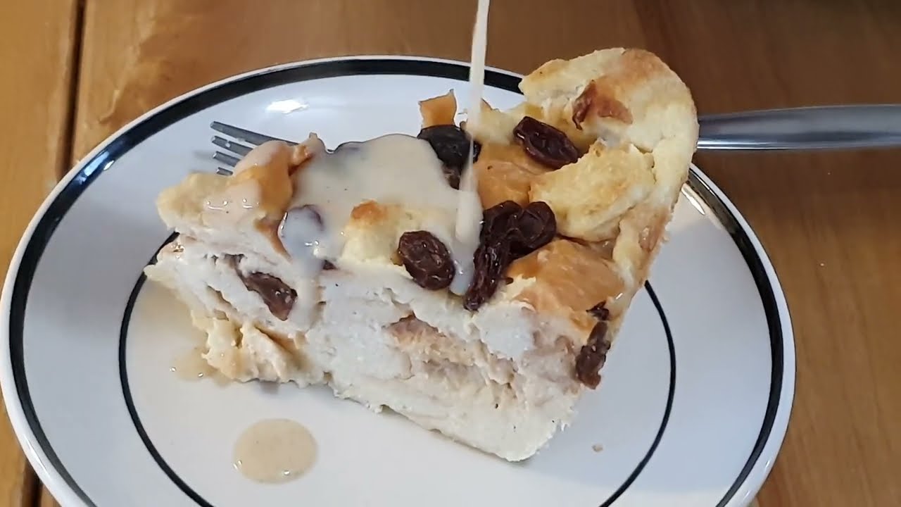 Bread Pudding with Kahlua Sauce - Homemade bread Pudding recipe