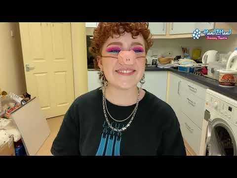 Make a piggy nose with Beatrice! ๐ท๐ฝ๐ท
